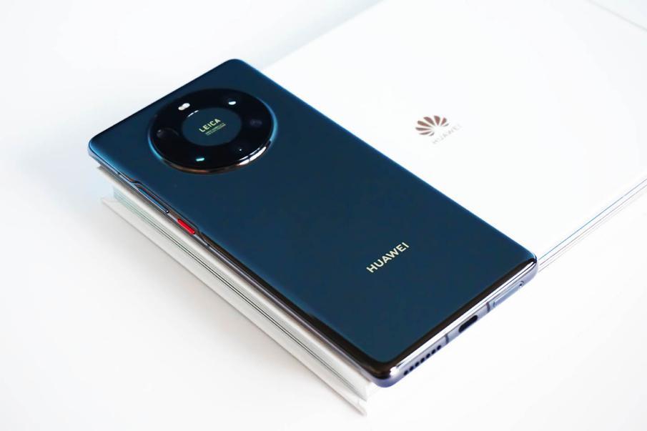 Why are Huawei phones sold so expensive, but still many people like ...