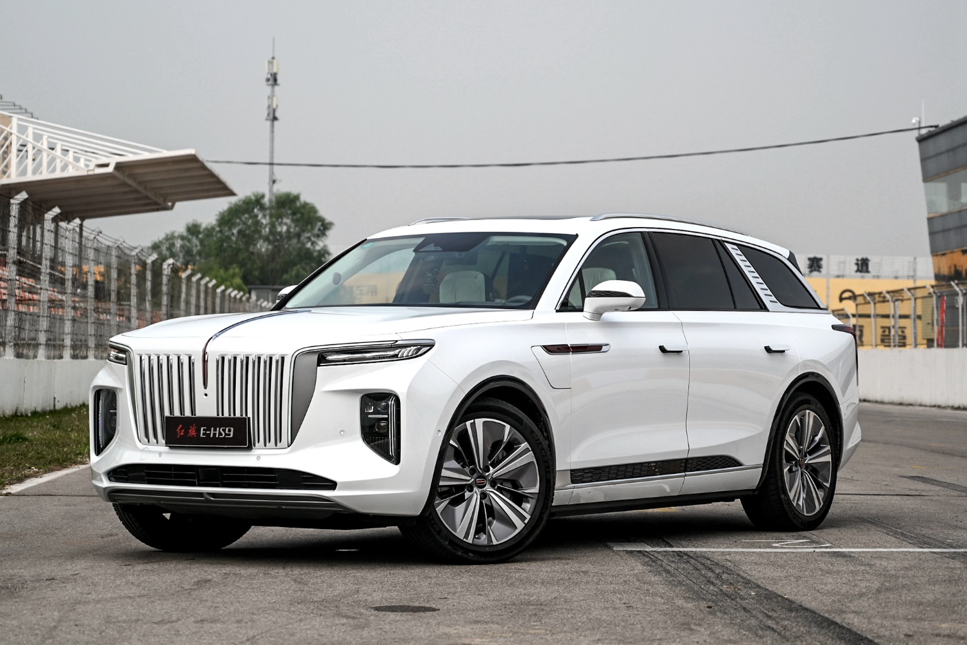 The highest endurance is 510km in 5 seconds! Is Hongqi E-HS9 worth buying? - iNEWS