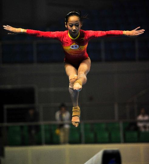 Deng Linlin, since she was a girl, has become a goddess next door, she ...