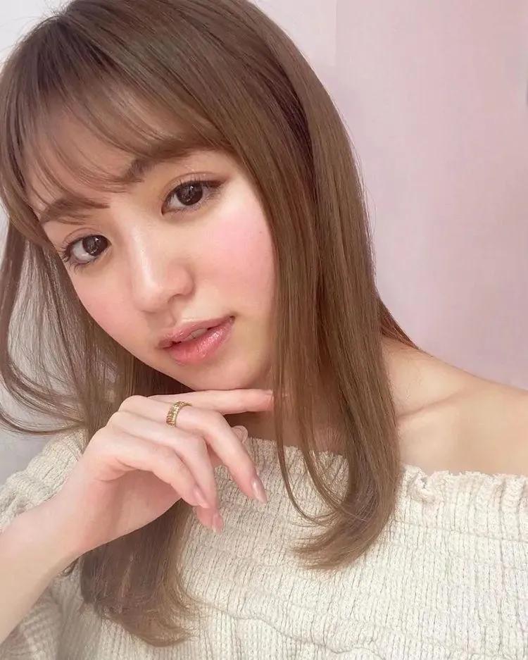 "Nonno" signs the second generation of the twenty-year-old star ...