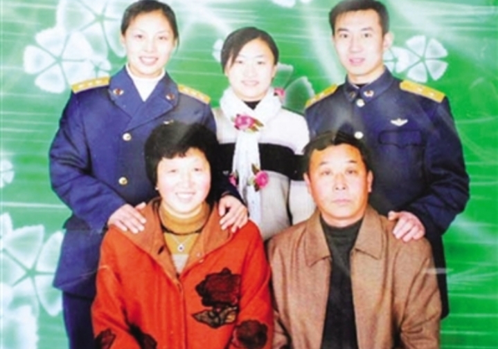 Wang Yaping's husband, Zhao Peng, confessed to the wrong plane in the ...