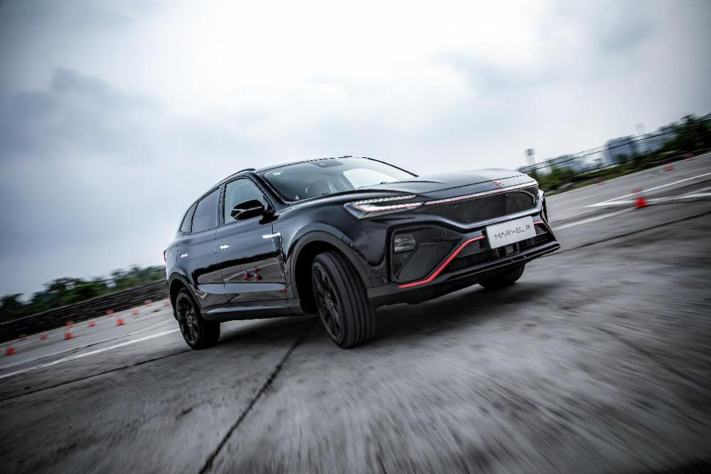 "Wiki Test Drive" MARVEL R: The most realistic parking experience in ...