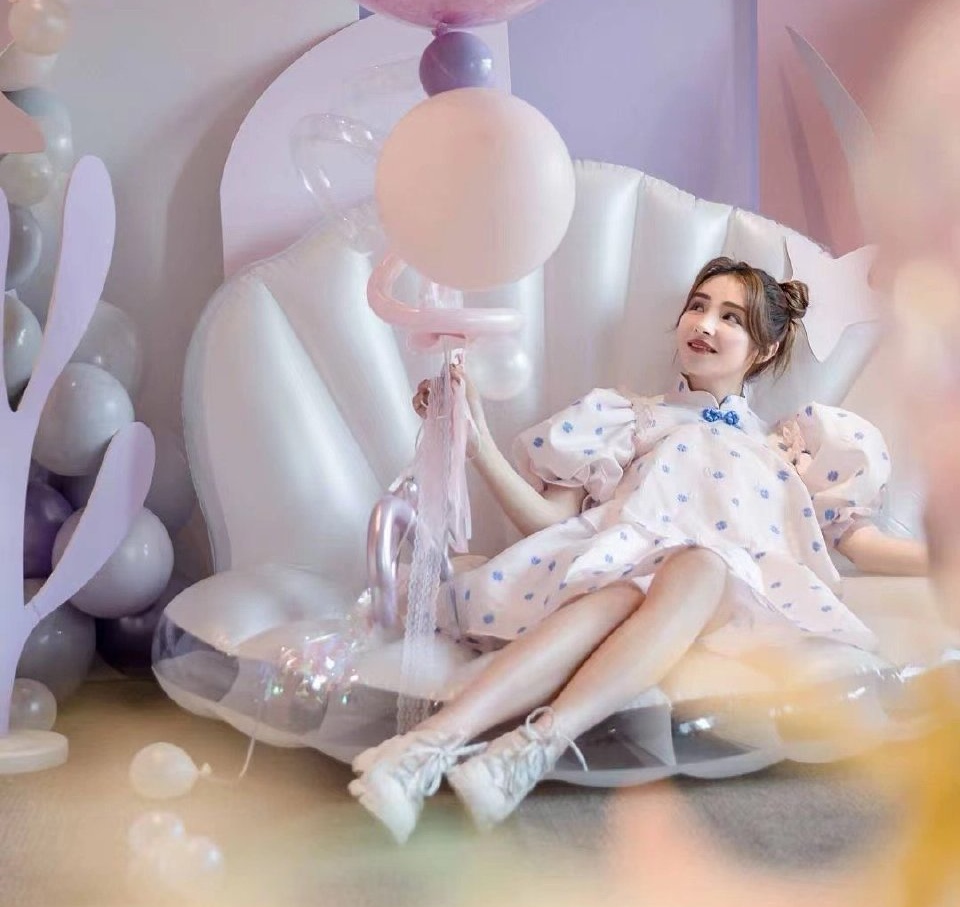 Jiang Chao and his wife celebrated the full moon for their daughter ...