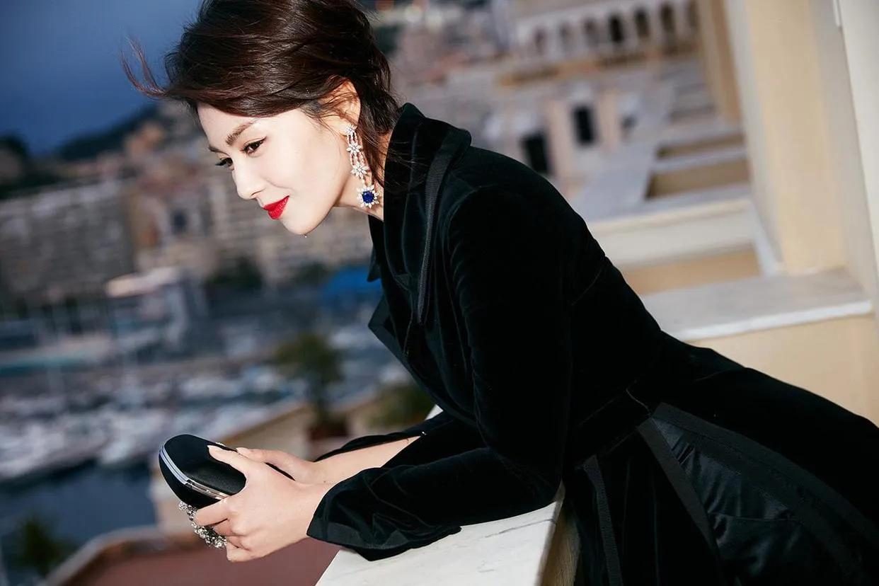 Liu Tao and Zhou Yimin's mandarin duck baths flow out, and Liu Tao's ...