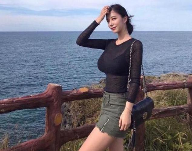 "The One Piece" Korean female model Jin Yeying has a hot body - iNEWS