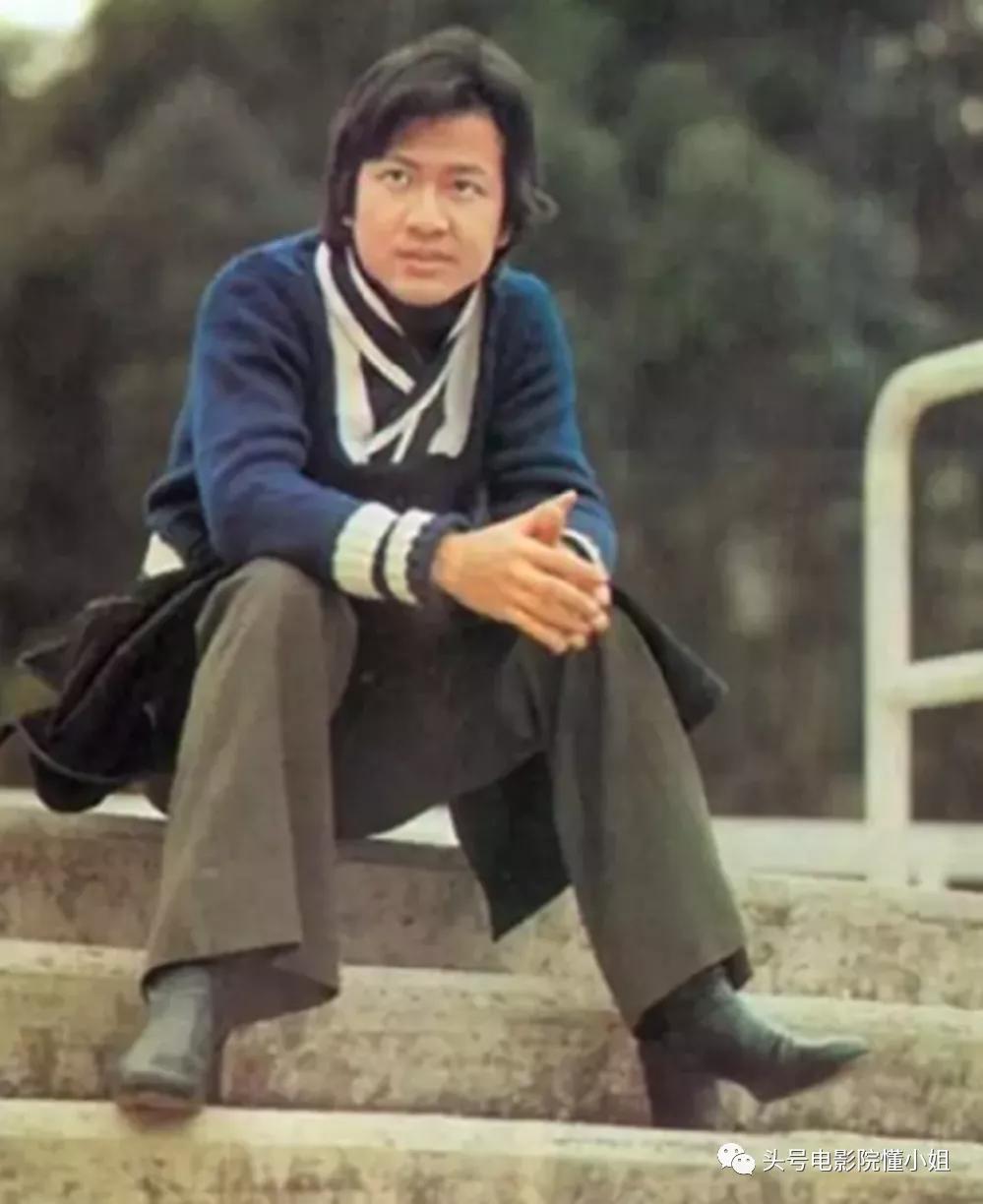 A recent photo of the 83-version shooting "Ouyang Ke" has been exposed ...