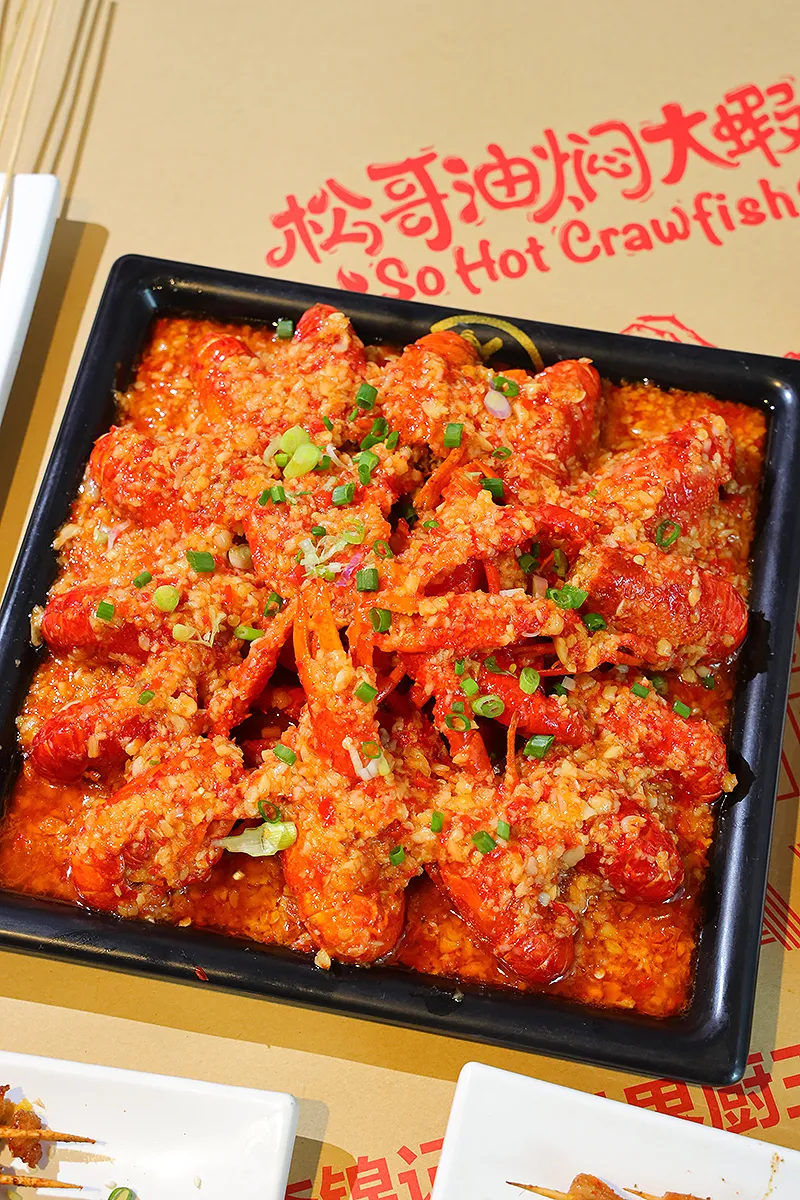 Braised prawns in oil, all Q bombs are fresh and sweet, and the sauce ...