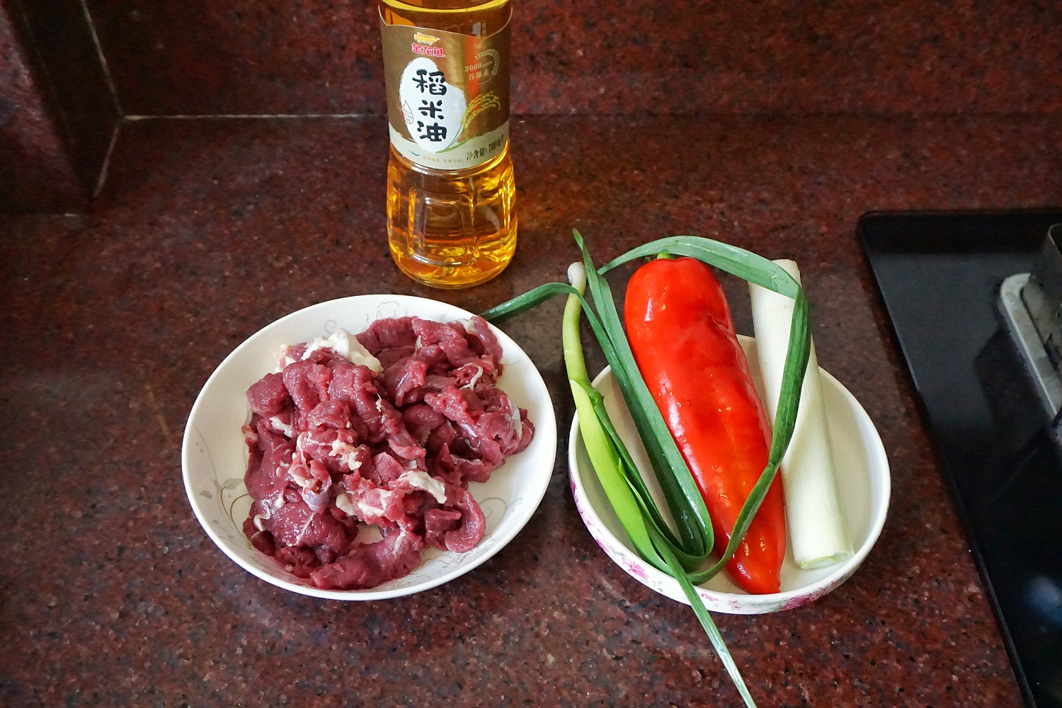 The most suitable dish in winter, stir-fried goat meat, nutritious and ...