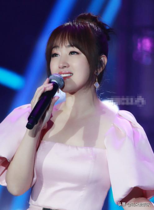 Is the 49-year-old Yang Yuying still single because of the "Red Mansion ...