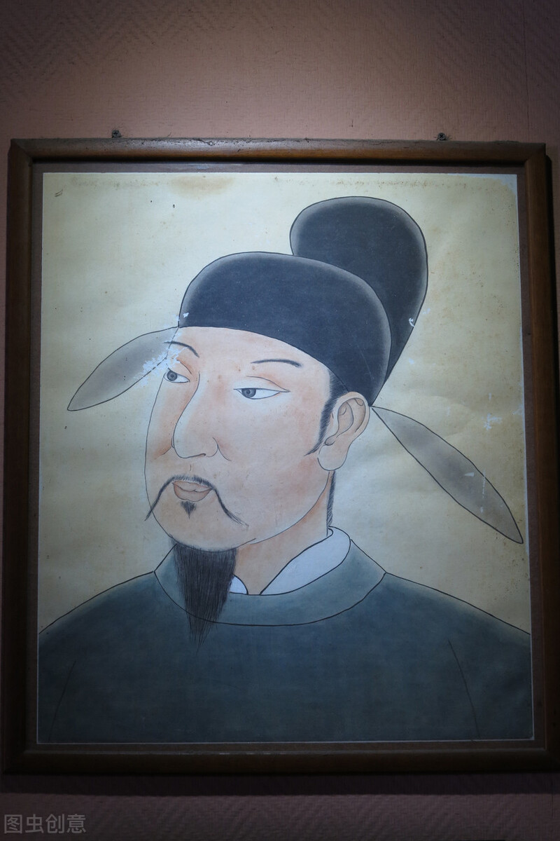 The Hanfu with the right gusset, the symbol of the Han nationality - iNEWS