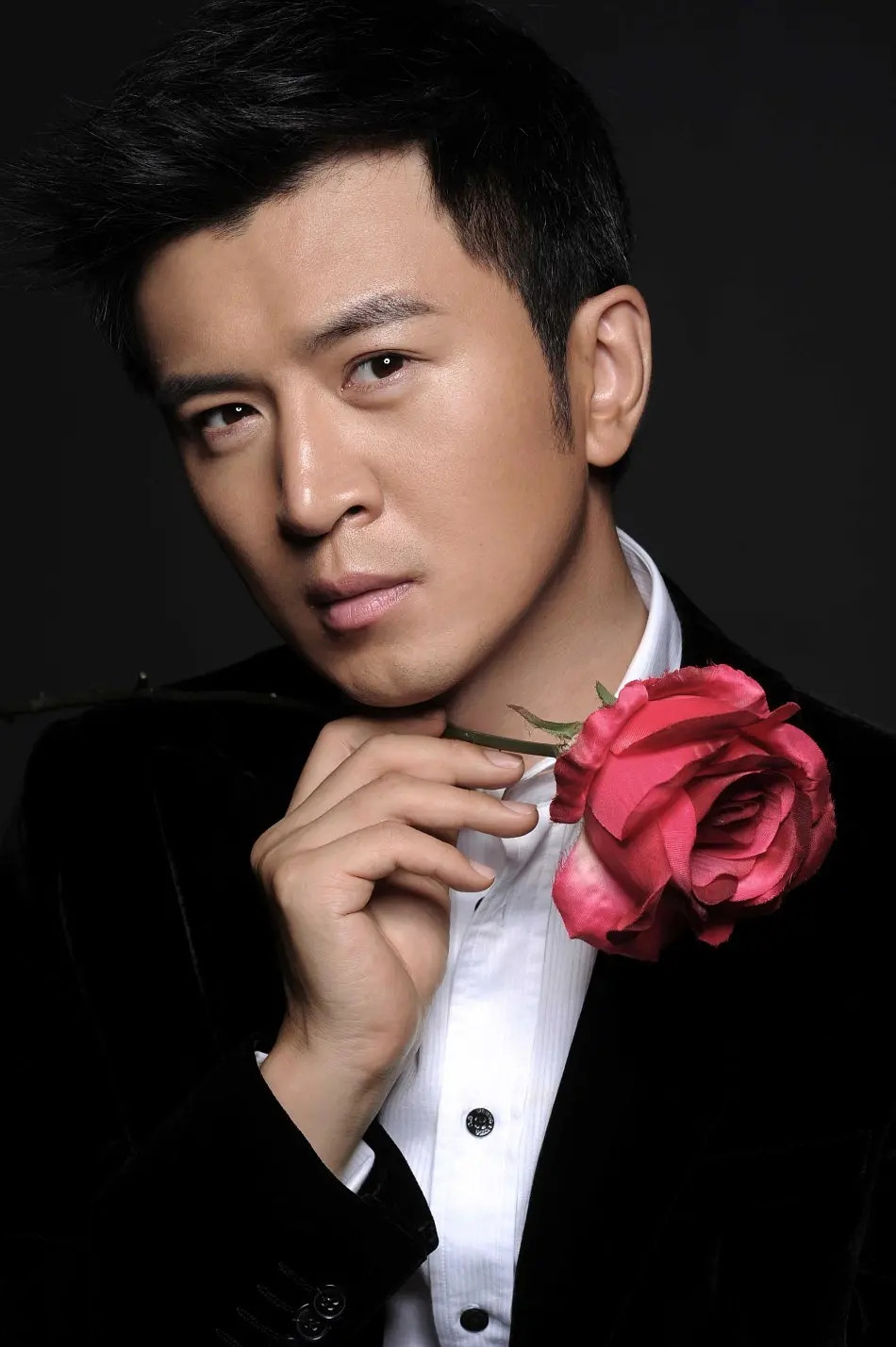 Guo Jiaming announced his divorce and showed his love to Hao Lei. He ...