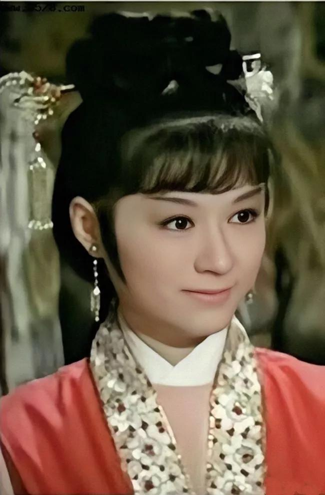 The 72-year-old Pan Yingzi took photos of the tender old days. The ...