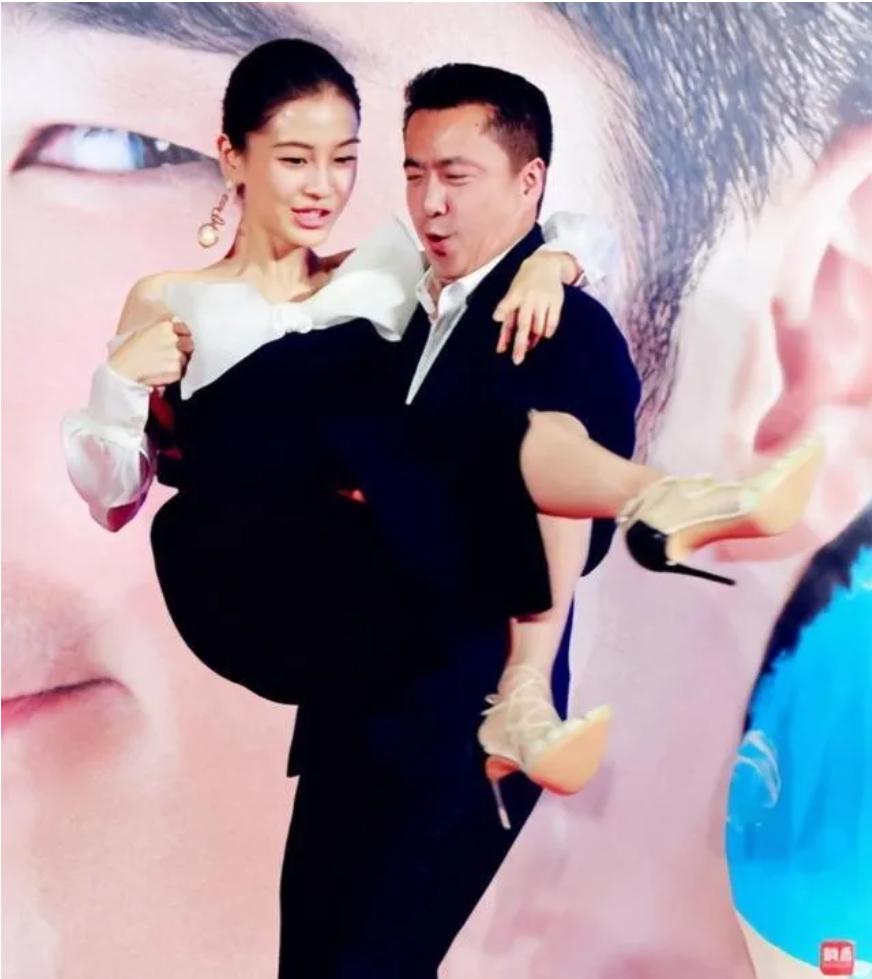 The History of Disillusionment in the Entertainment Circle of Huayi Wang Brothers - iNEWS