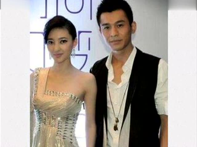 Wang Likun has been with him for 8 years, the beautiful youth spent ...