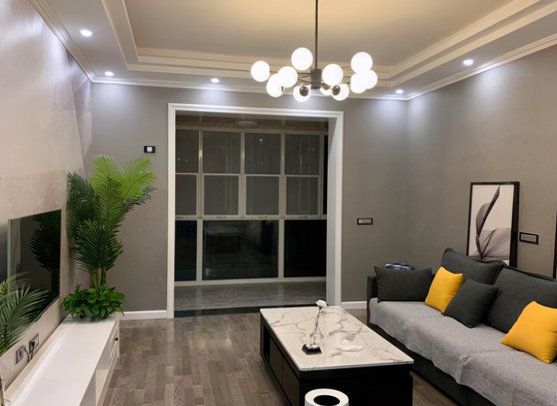 The 77-square-meter renovation cost 180,000. My friends said I'm not a ...