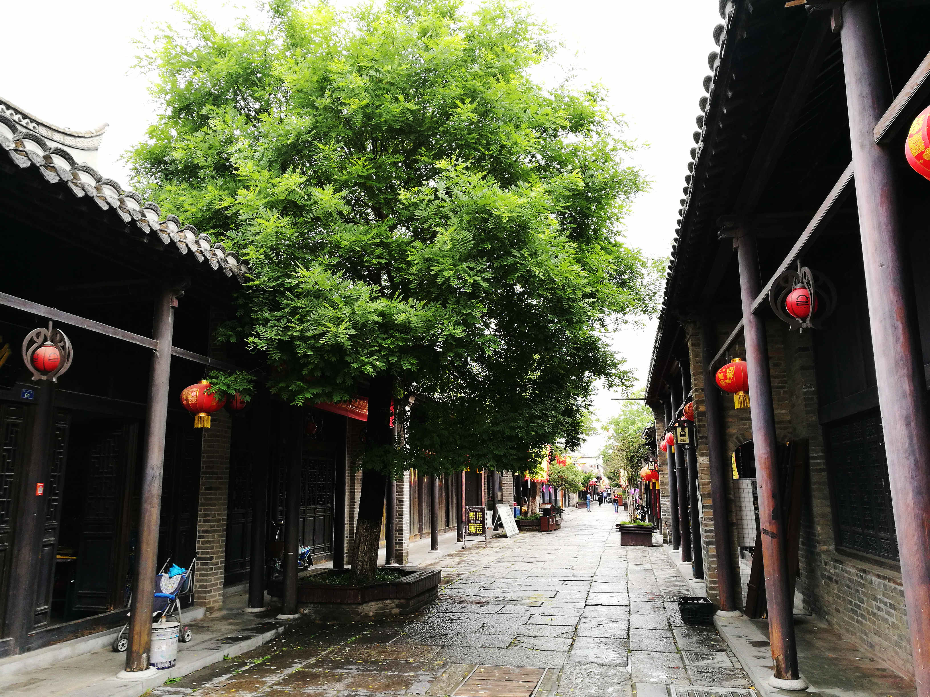 Xinyi Yaowan, a market for fantasy night owls, you may also like it if ...