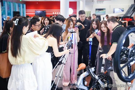 Yadea City's high-end brand VFLY is released, and disruptive products ...