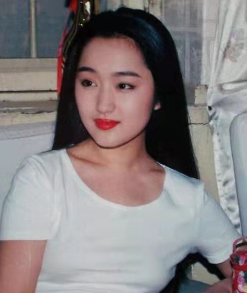 It is said that female port stars are resistant to old age, and these ...