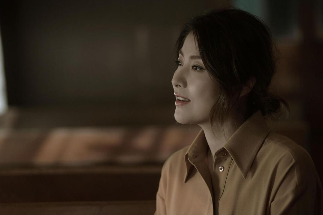 Kelly Chen, 50, attended the event, and her dress style sparked heated ...