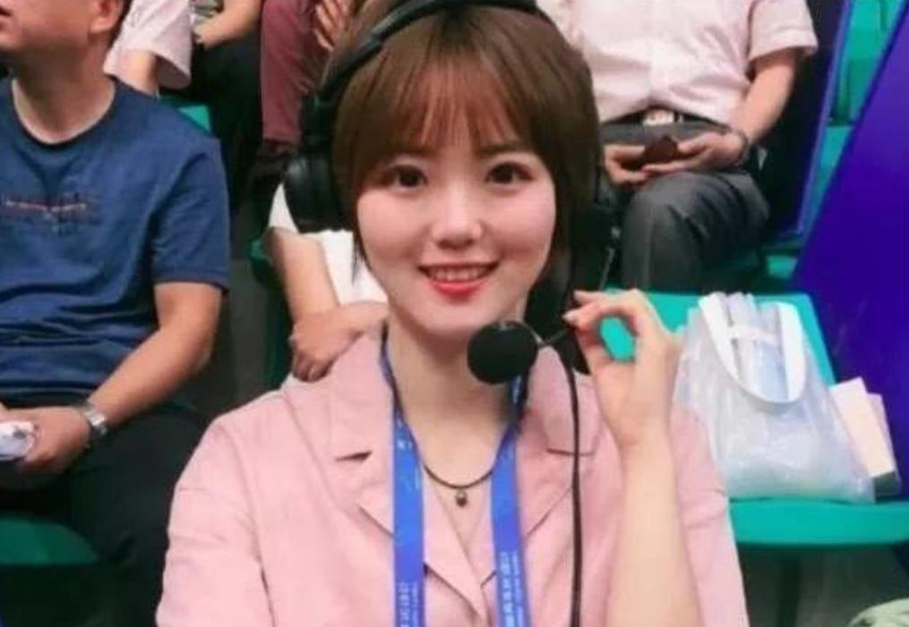 The 26-year-old CCTV commentator Gao Han is on fire. His voice is ...