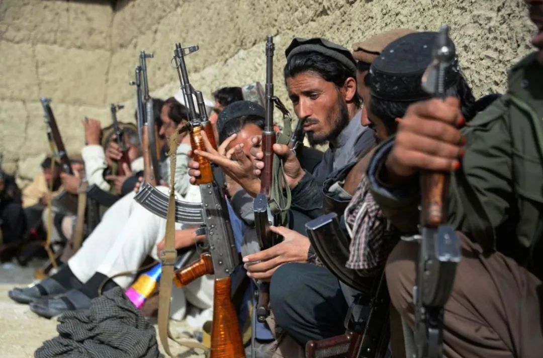 Throw away the AK-47 and pick up the M-4 full of accessories. Is the ...