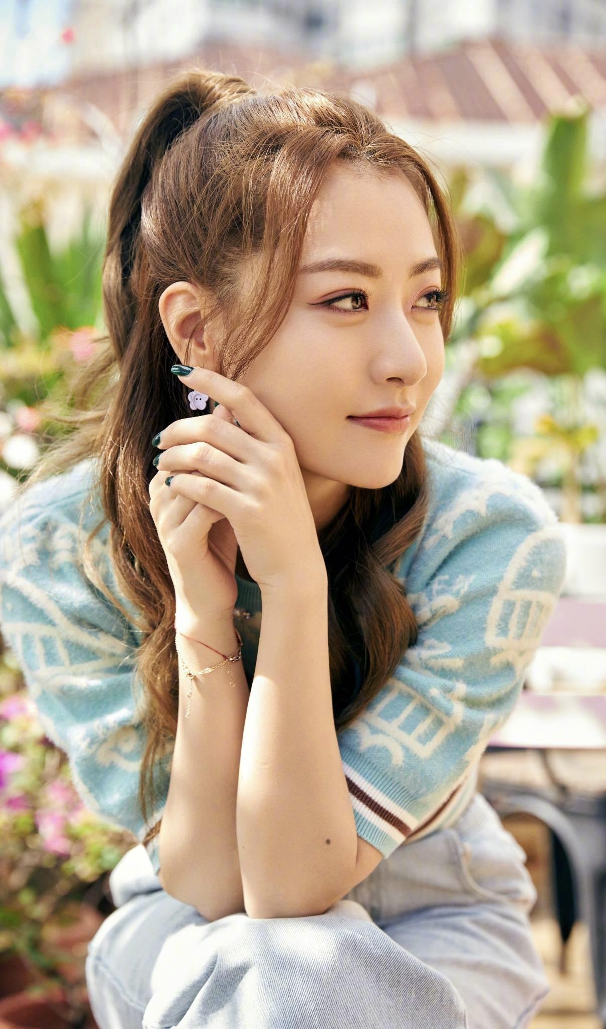 Bai Bing's career picks up after riding the wind and waves, and the ...