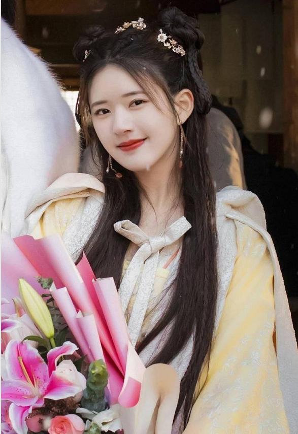 Zhao Lusi is on a variety show, Reuters exposed that the smile is too ...