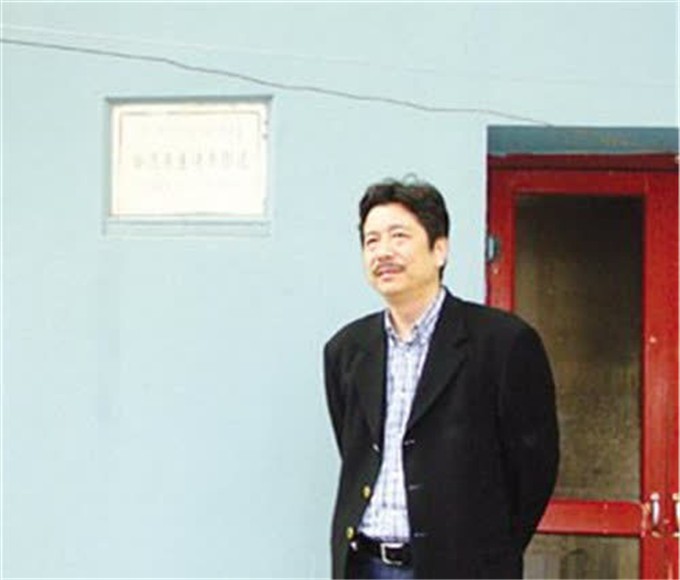 Zhou Lingfei: Like his grandfather Lu Xun, he left the mainland for ...