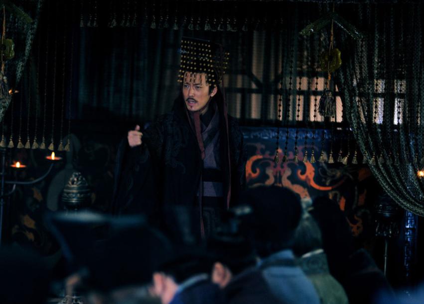 The Battle of Guandu and the Battle of Chibi were famous battles in ...