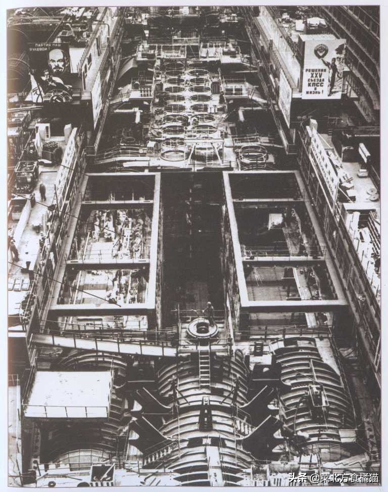 The largest submarine in human history-the internal structure of the ...