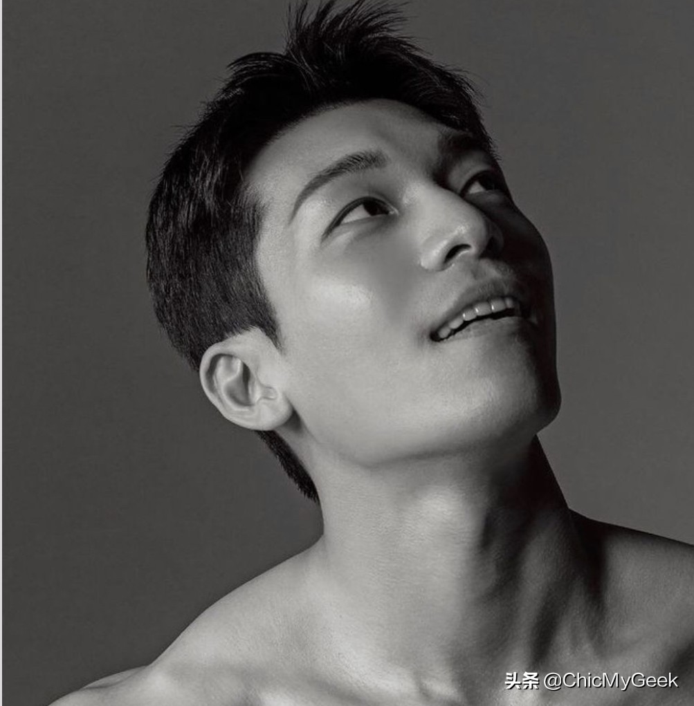 "Squid Game" Huang Junhao dances to thank fans!Overbearing wolf dog type unexpected contrast ...