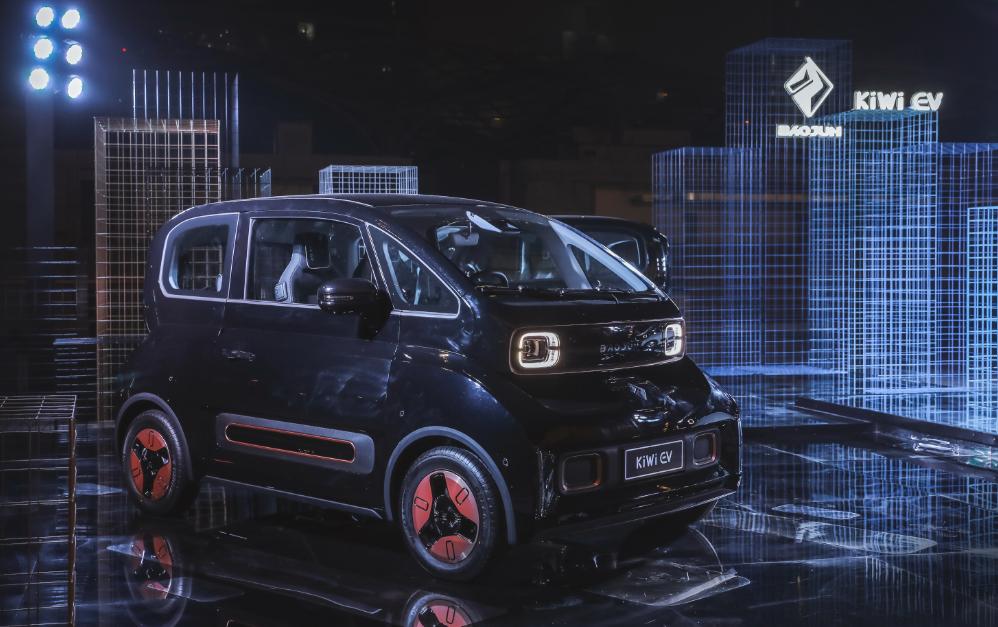 極具爆款潛質，KiWiEV造型堪比機器人，阿里設計周大放異彩 - 頭條匯