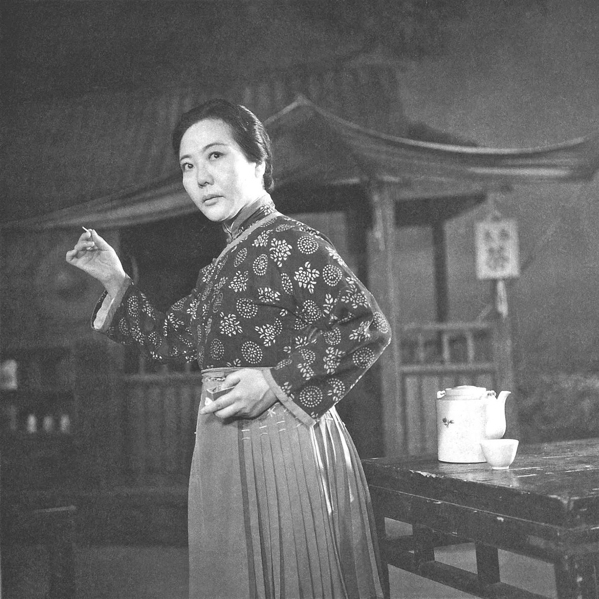 The ups and downs of the famous Peking opera artist Zhao Yanxia during ...