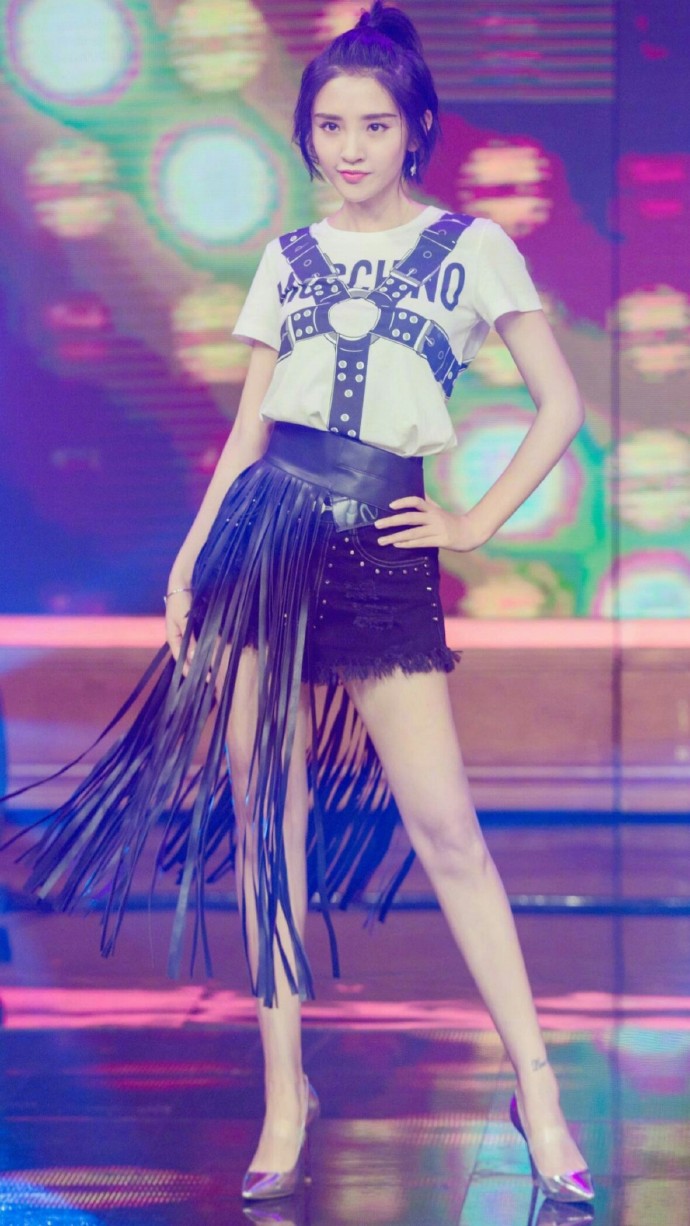 Celebrity Legs and Jade Foot Series-Tang Yixin - iMedia