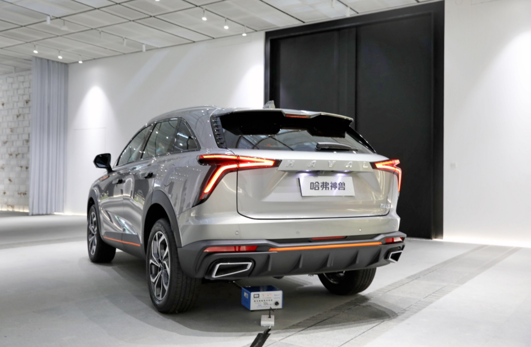 Hidden door handle: It looks high-tech, but it's really tasteless ...