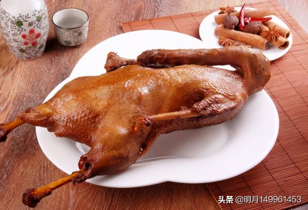 Innovative process for making crispy braised duck - iNEWS