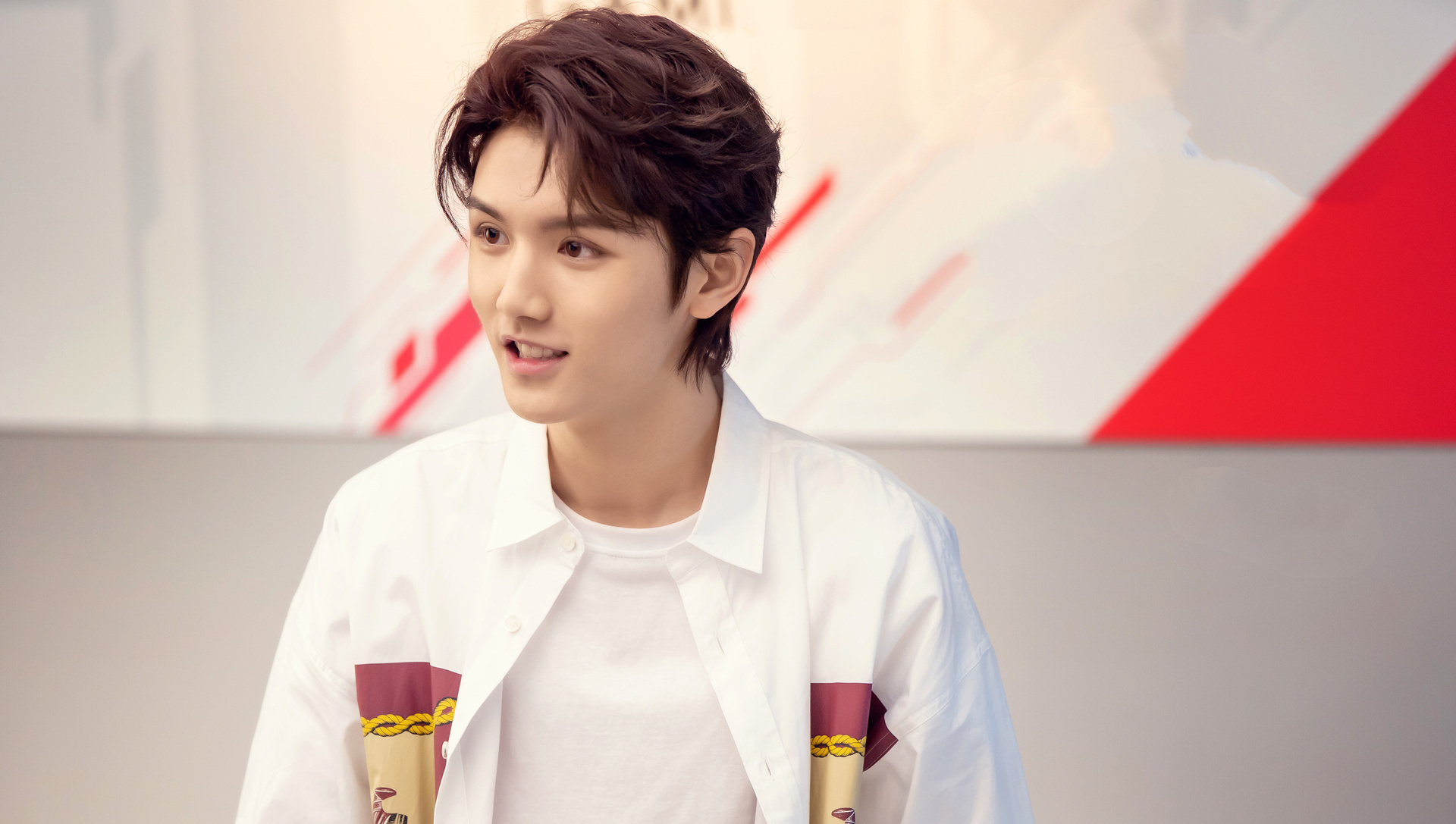 How beautiful is "You Beautiful When Smiling" insults professional ...