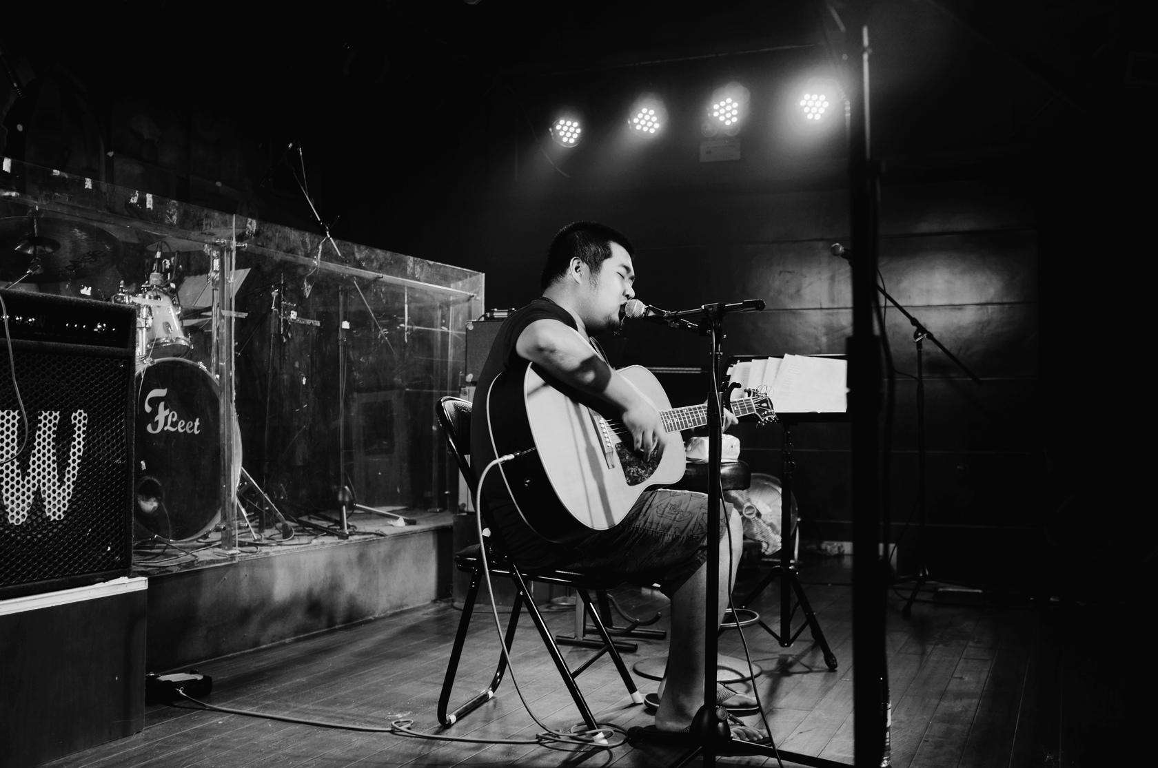 The falling history of "Folk Song" Song Dongye: From "Boom" to "Cool ...
