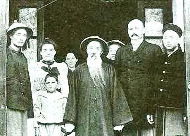 After the Sino-Japanese War of 1894-1895, the late Qing navy struggled ...