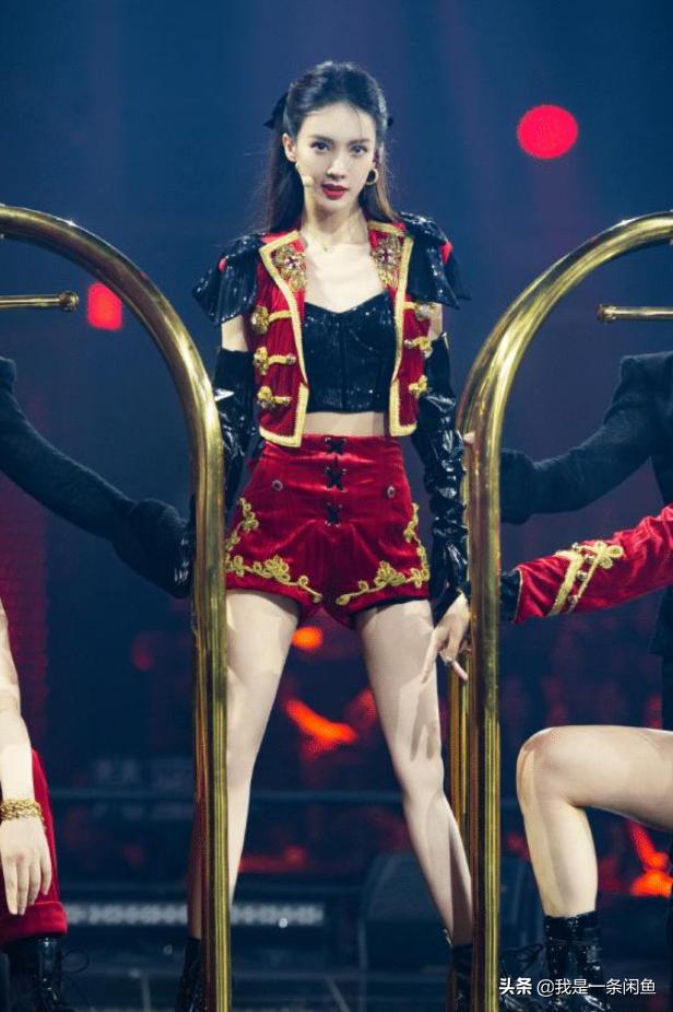 Jin Chen's dance is really amazing. The dance skills are so good. - iNEWS