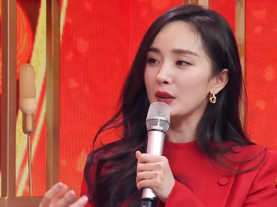 "When the Spring Festival Gala is in progress" Zhang Yuqi chooses the ...