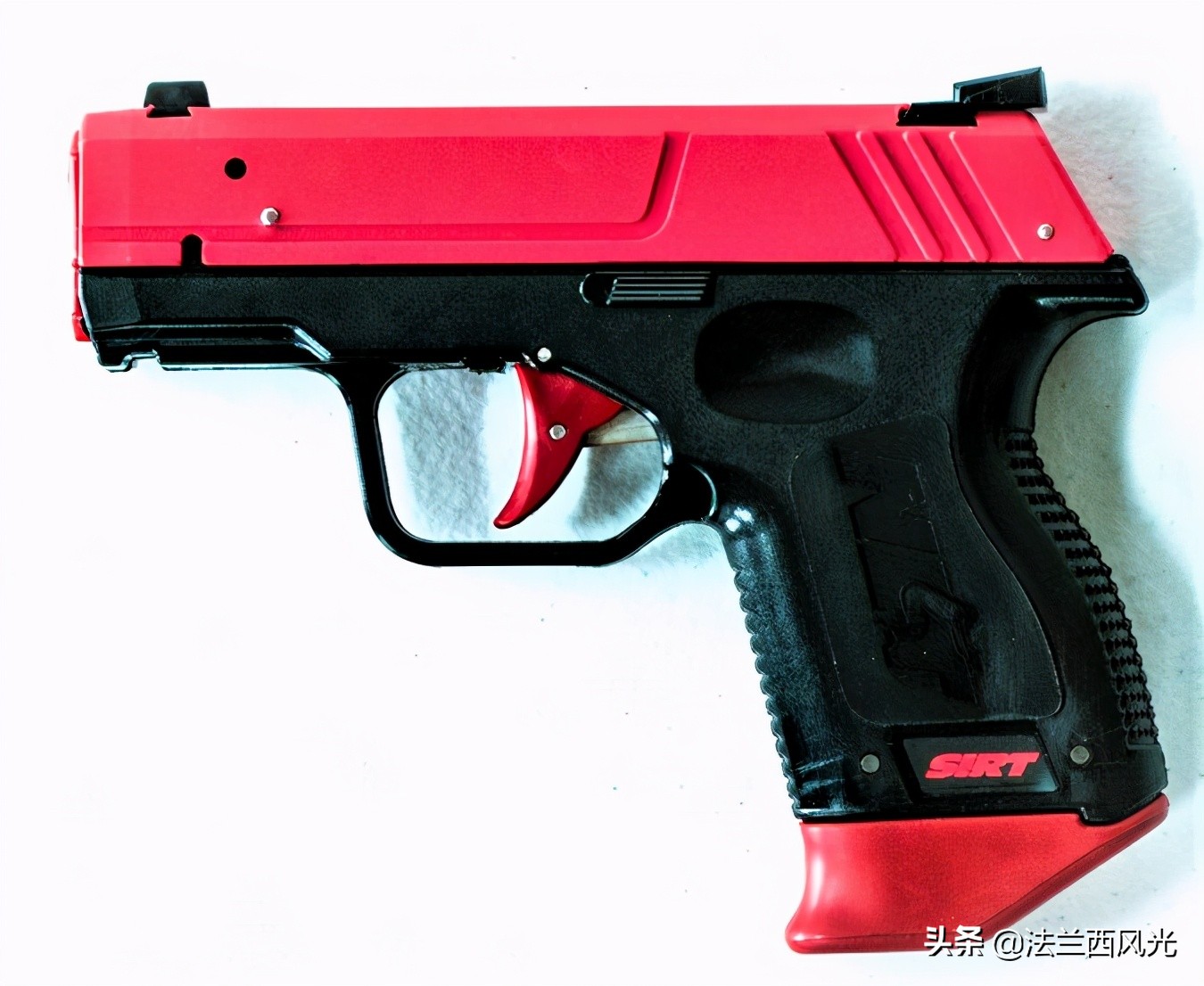 激光射擊訓練槍——SIRT 110 Pro - 資訊咖