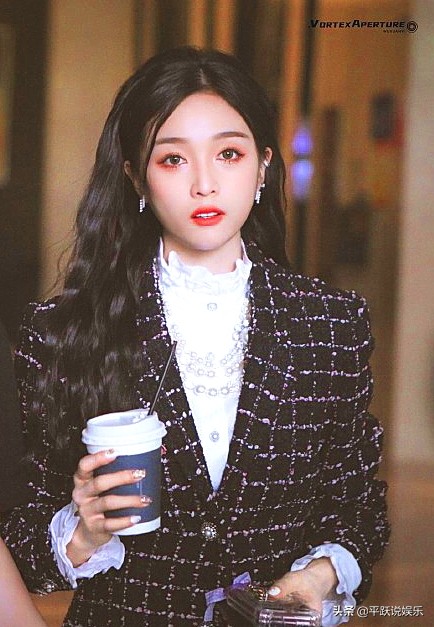 Cheng Xiao, Meng Meiqi, Wu Xuanyi gathered again, the three-person ...