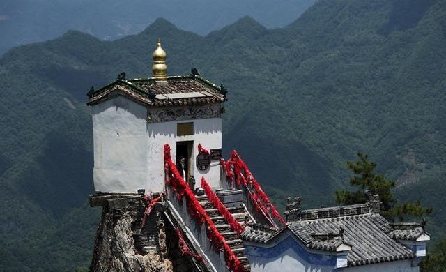 Shaanxi Jinding Guanyin Temple: Standing on the cliff - iMedia