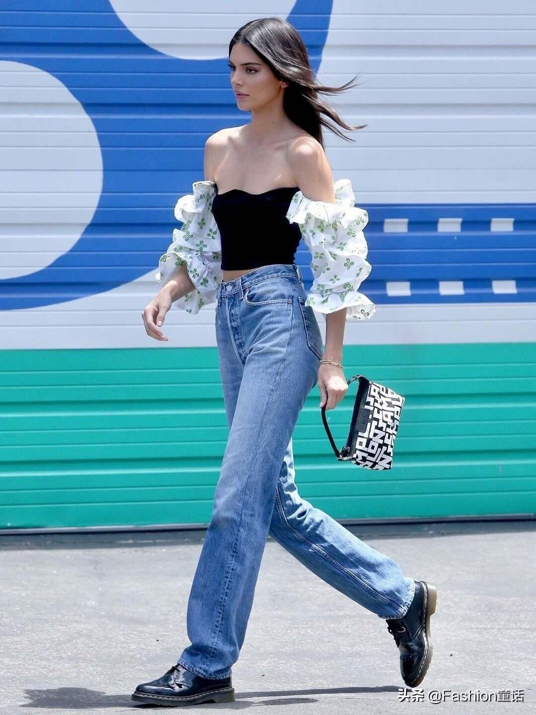 The Kardashian family has a clear stream of Ken beans!The paper figure ...