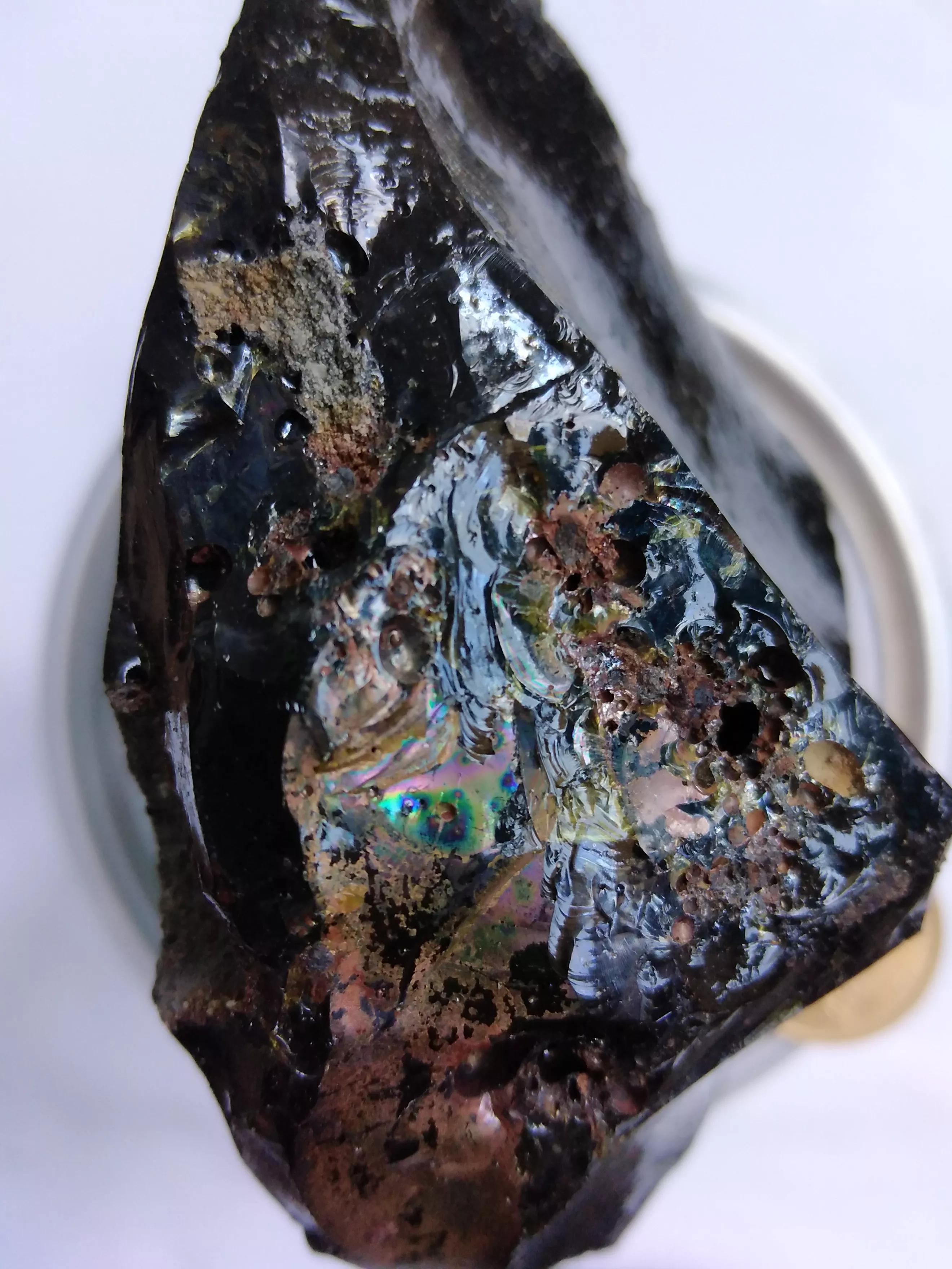 The difference between glass meteorite and slag - iMedia