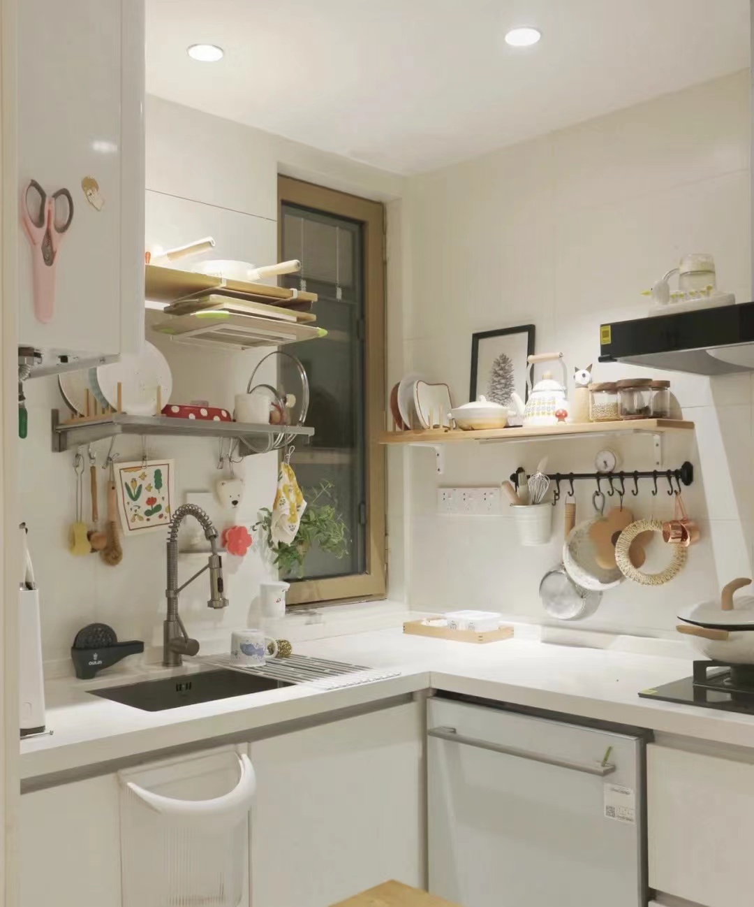 This small house of 69 square meters can be called a decoration model ...