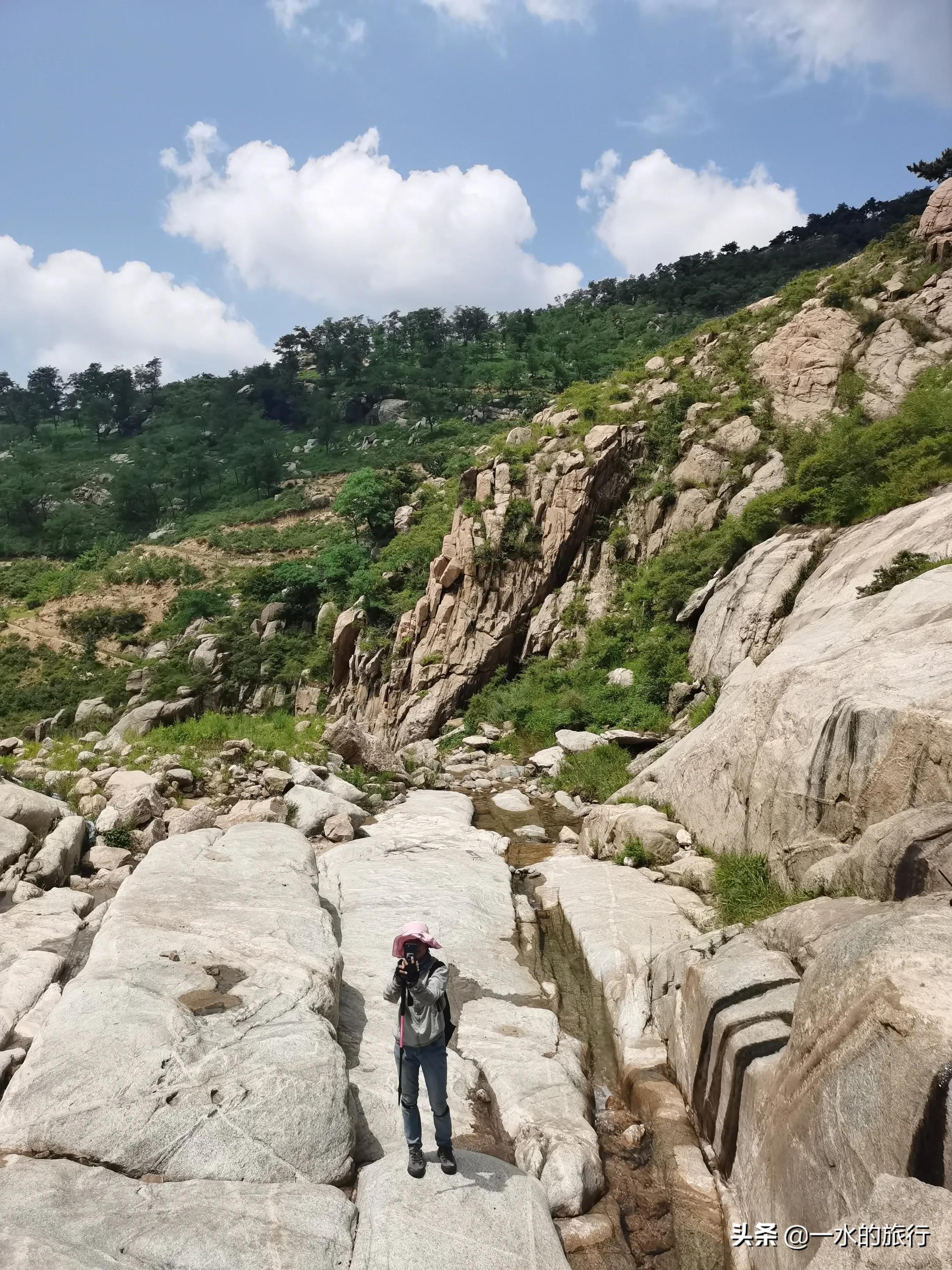 Hidden in this small mountain village at the western foot of Yishan ...