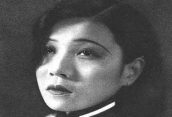 Ruan Lingyu: committed suicide at the age of 25, 300,000 people died ...