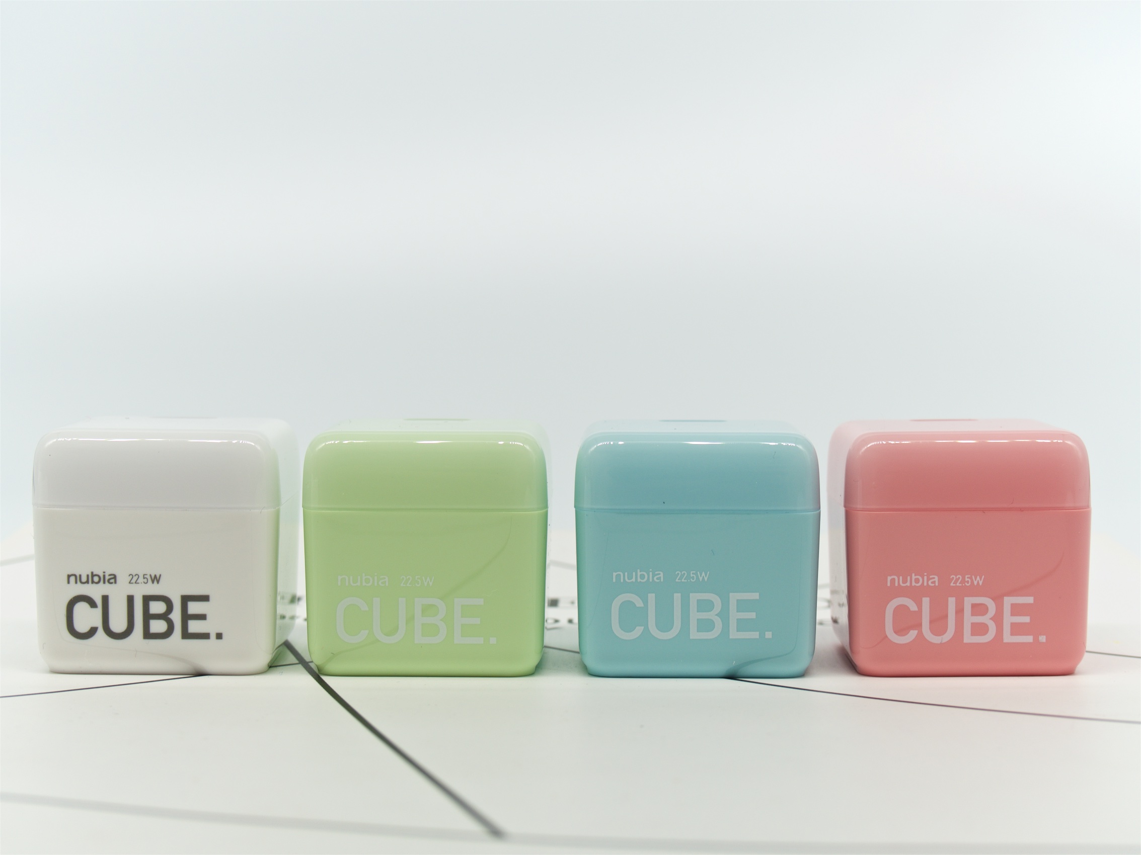 Fast charging companion for iPhone 12 Nubia 22.5W sugar cube fast ...